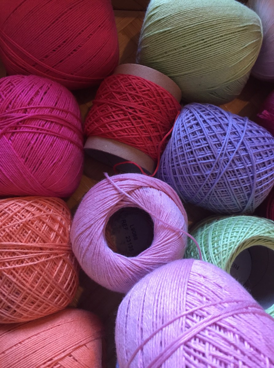 Alex Corwin – Arts, Books, Knitting, Twitter Snark